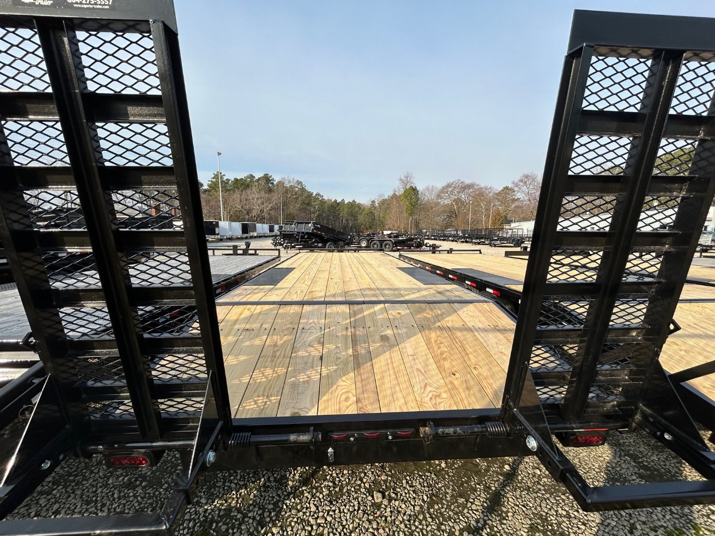 New 2024 DOWN 2 EARTH TRAILERS 24ft 14K Deckover w/ Fold Up Ramps ...