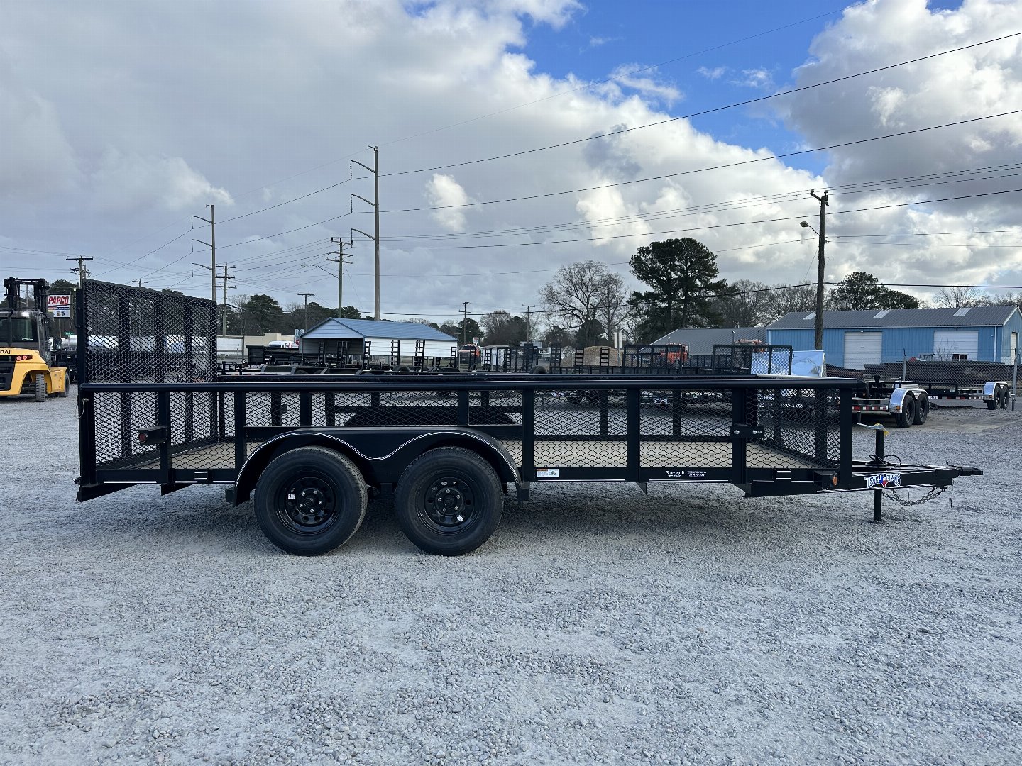 New 2024 TEXAS BRAGG TRAILERS 16P W/ 2ft Expanded Metal Sides & Gate ...