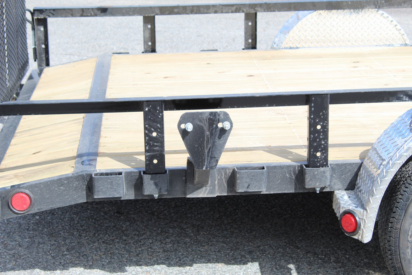 New 2024 PJ TRAILERS 14ft U8 w/ ATV Ramps & Fold Up Gate Utility ...