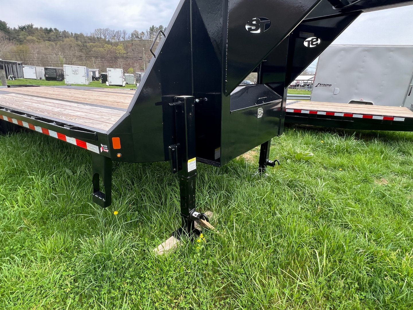 New 2023 SURE-TRAC 8.5X20+5 HD LP GN Equipment Trailer | Wytheville ...
