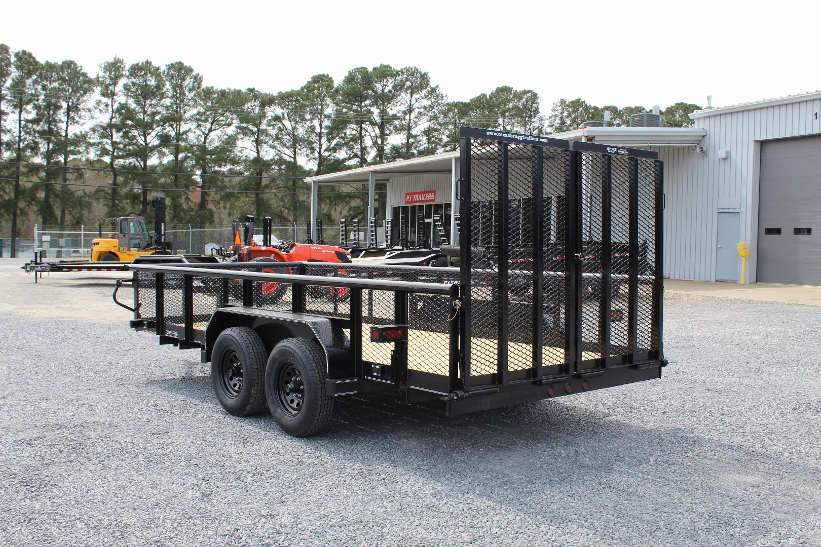 New 2024 TEXAS BRAGG TRAILERS 16BP 10K w/ 2' Expanded Sides and Split ...