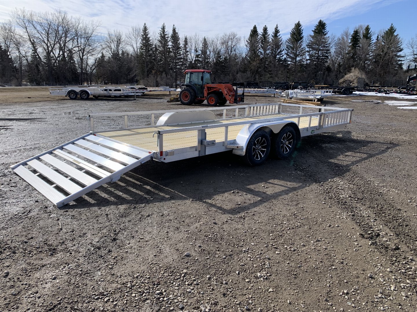 New NEW 2024 H&H 82"x20' Aluminum 2-3500lb axles=7K Railside Utility ...