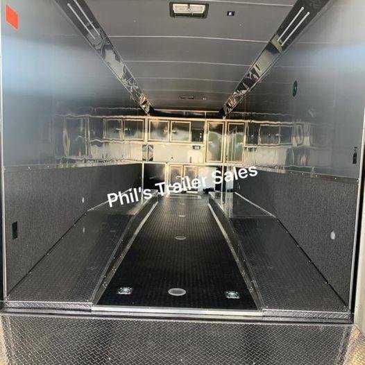 New LATE MODEL Continental Cargo 32' 1 ONLY ENCLOSED TRAILER RAMP OVERS ...