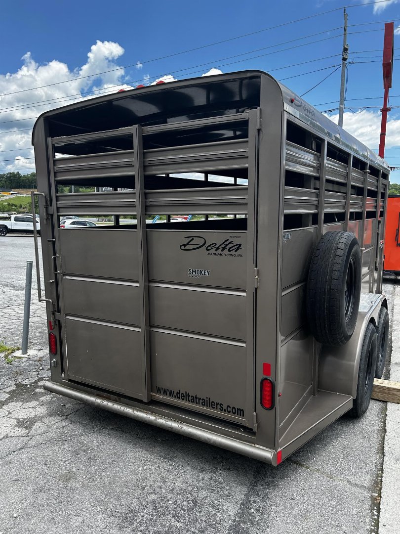 Used 2020 Delta Trailers 16' stock Stock / Stock Combo Trailer ...