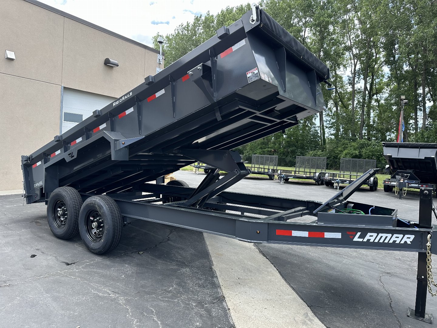 New 2024 Lamar Trailers 83" X 16' DL - 14K LOW-PRO DUMP | Kansas City ...