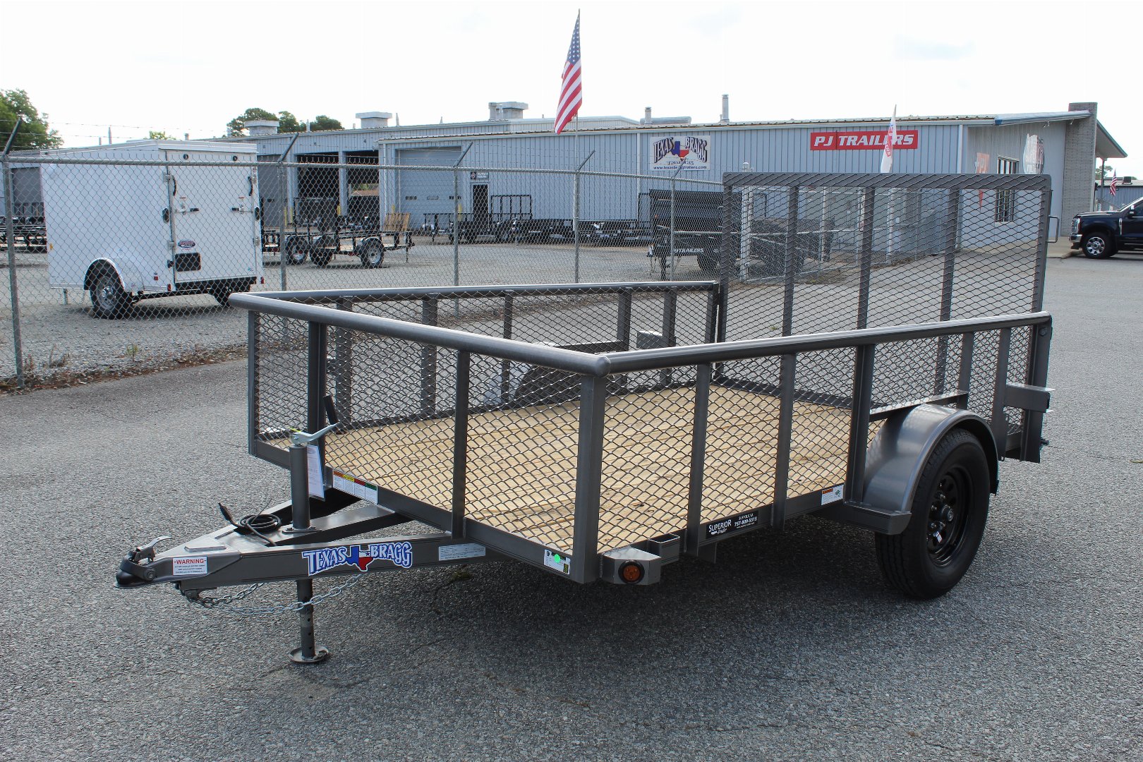 New 2024 TEXAS BRAGG TRAILERS 6x10P w/ 2ft Expanded Sides and Gate ...