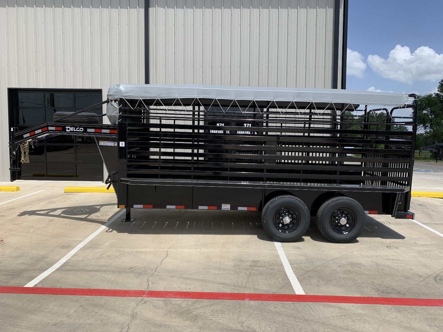 Livestock Trailers - 271 Trailers in Paris, Texas