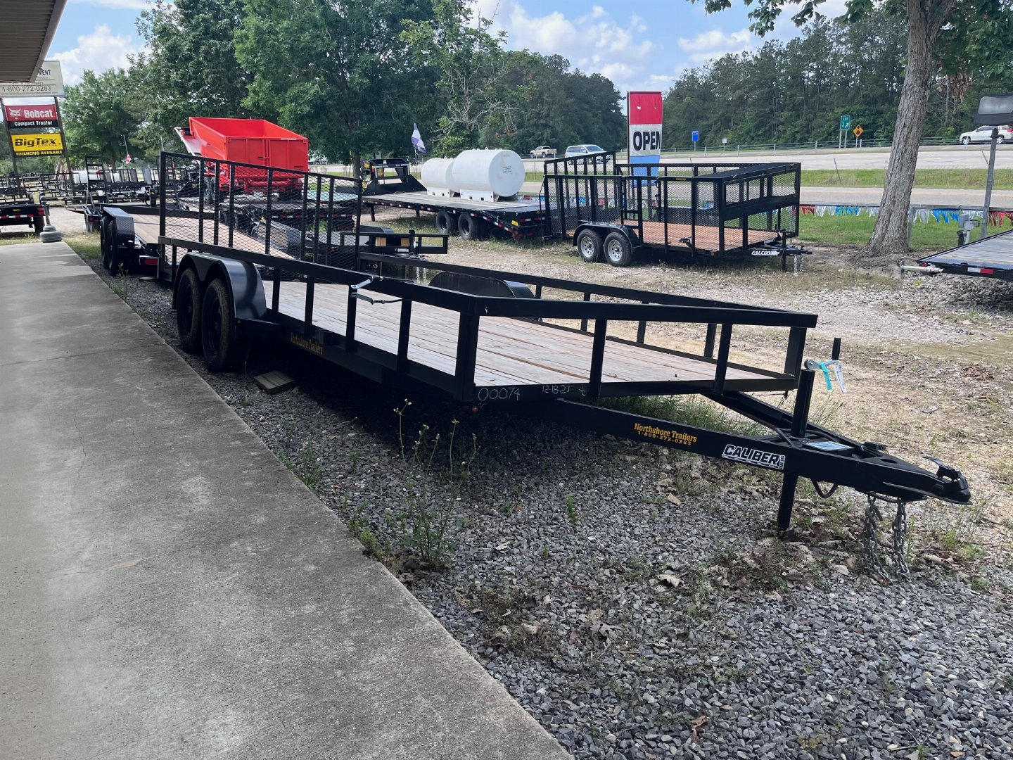 New 2024 Caliber Trailer Mfg 6.10x20 TA-WG720 Utility Trailer | Pearl ...