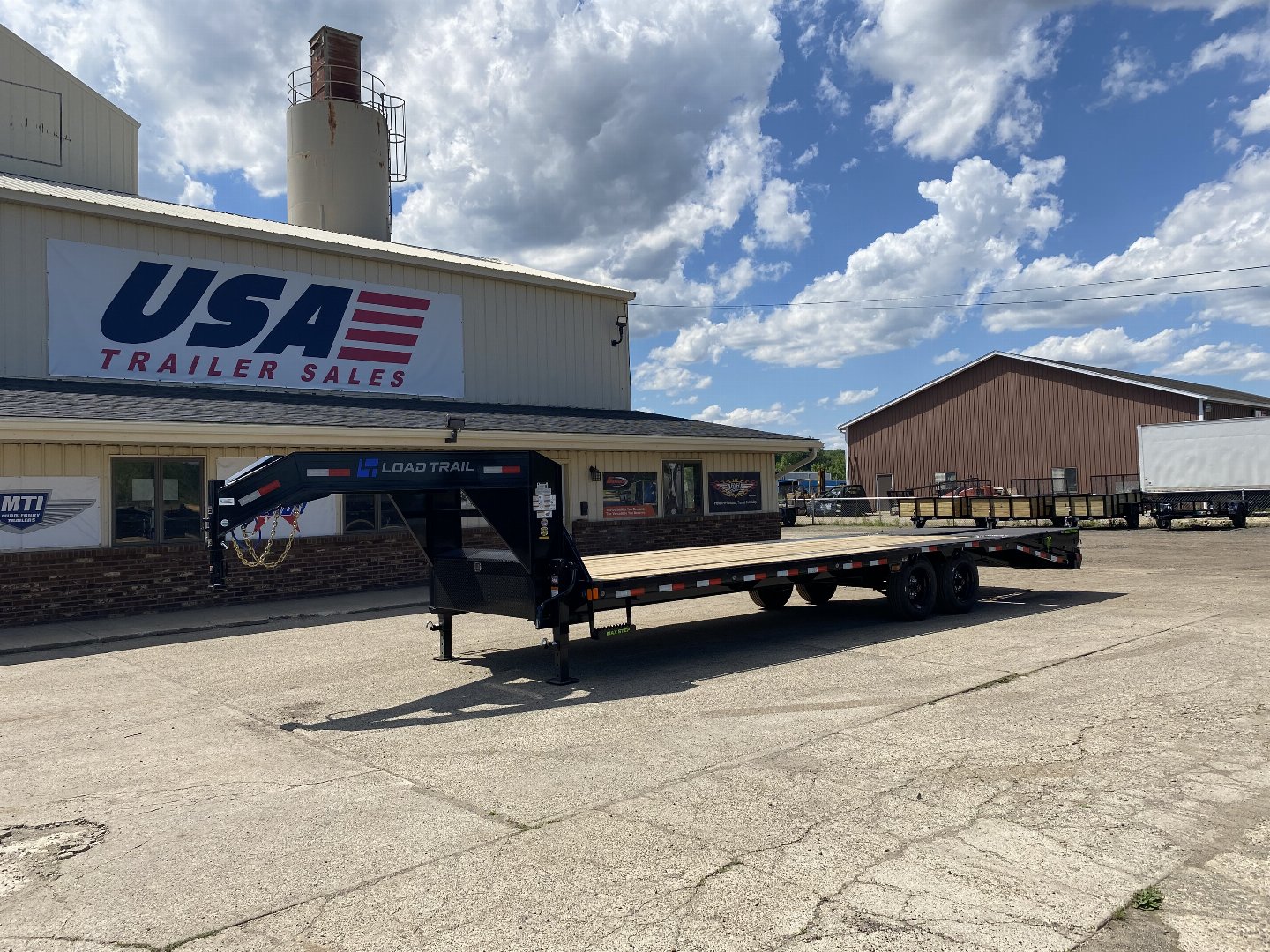 New 2024 LOAD TRAIL 102x28 16k w/Max Ramps Gooseneck Bodies | Wayland ...