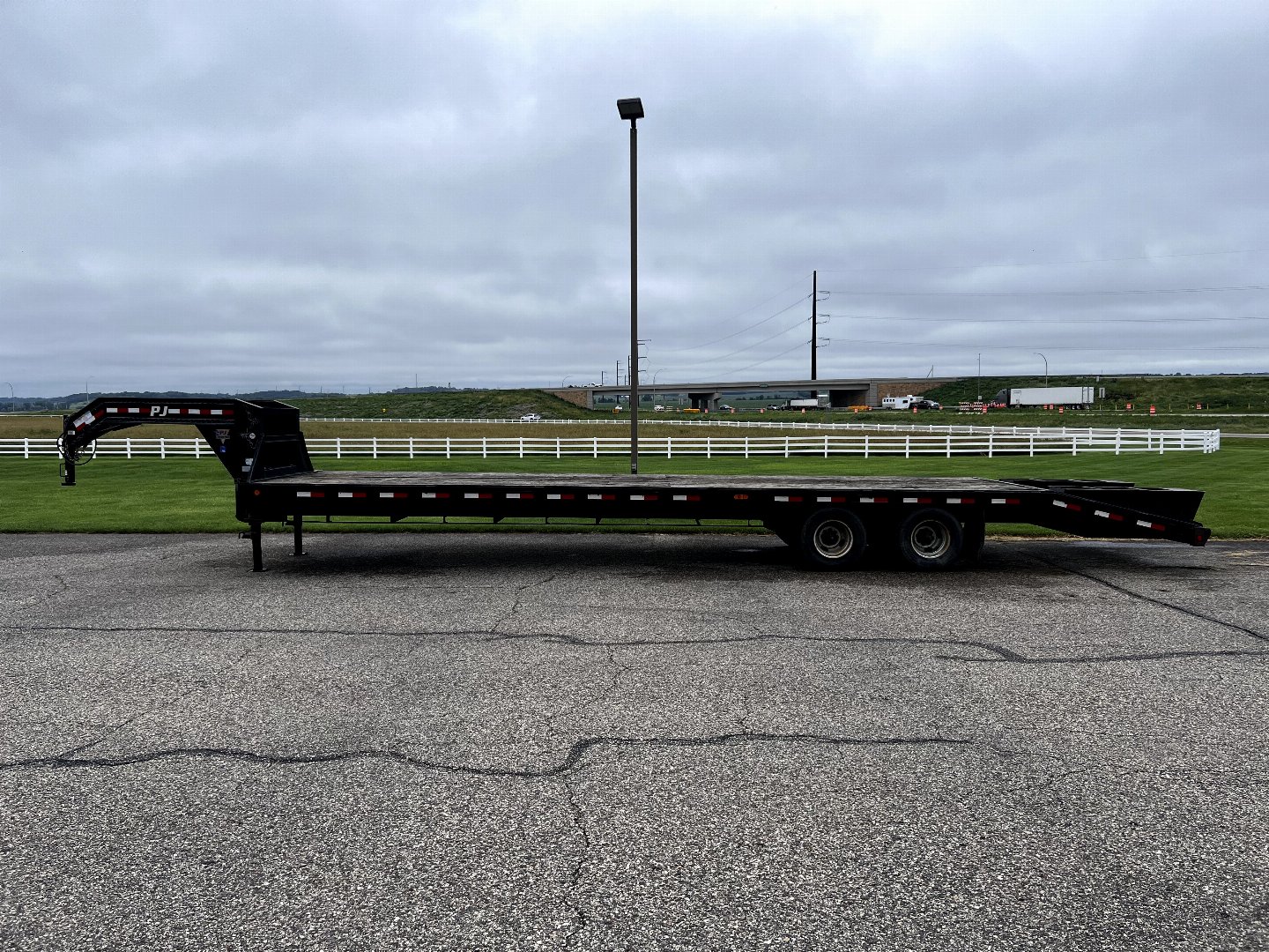 Used 2011 PJ Trailers 35' FB Flatbed Trailer | Randolph Minnesota