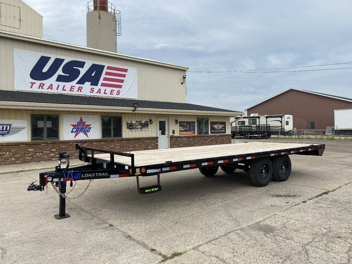 New 2025 LOAD TRAIL 102X22 14K Deckover Trailer "Old Stock" | Wayland ...