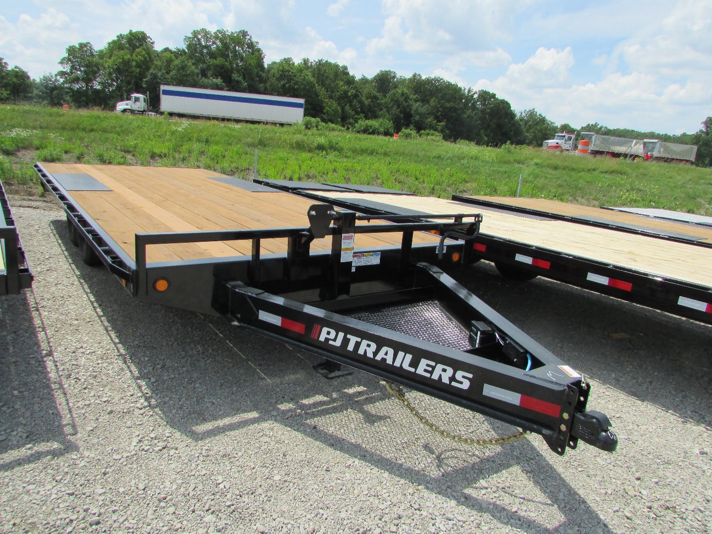 New 2024 PJ Trailers 20' F8 Equipment Trailer | Milan Michigan