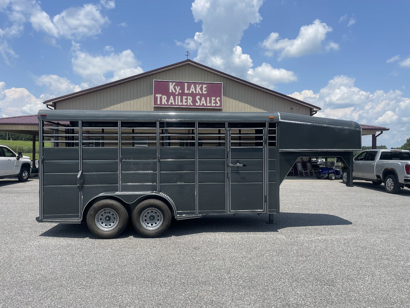 New 2024 CALICO TRAILERS 16x6x7' GN Stock / Stock Combo Trailer ...