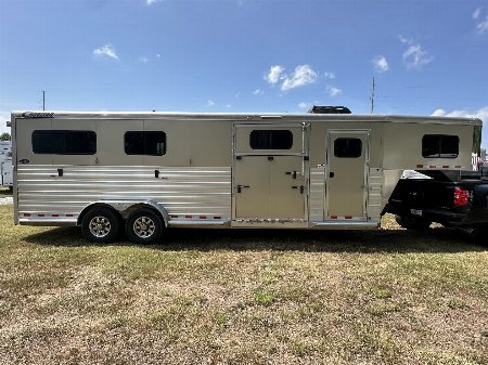 Cimarron Trailers - Horse Pro Trailers