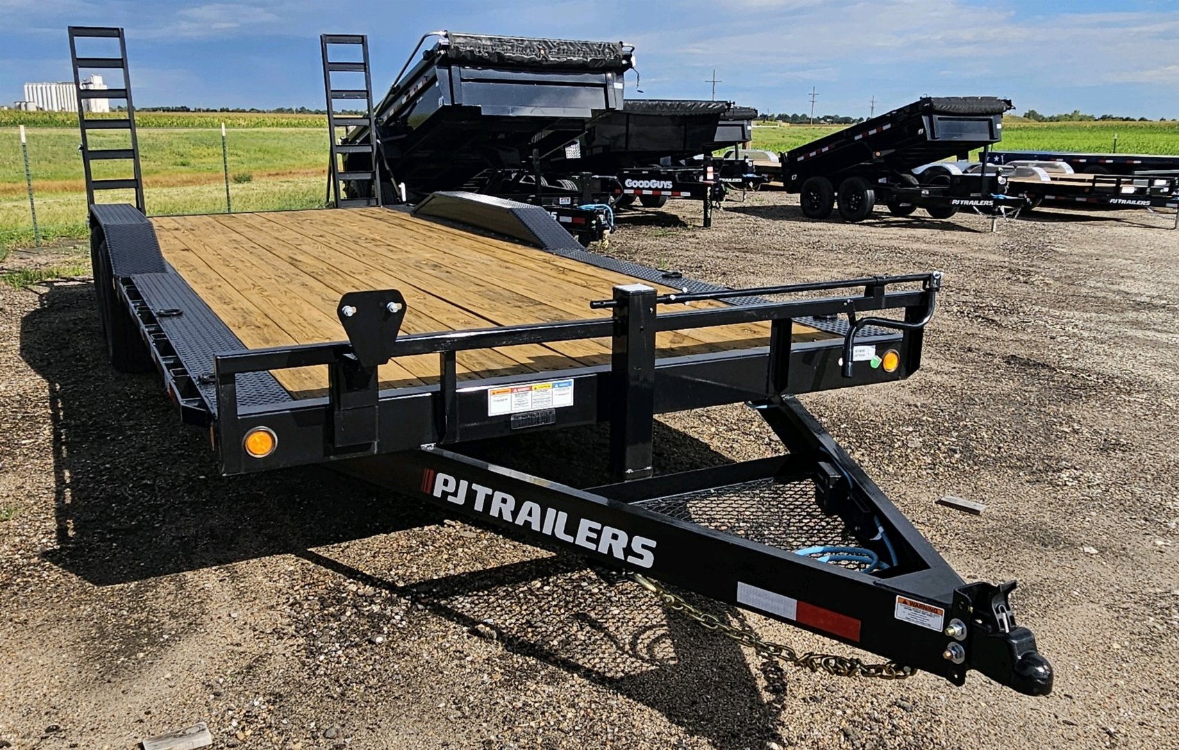 New 2024 PJ TRAILERS 102" x 22' Super-wide Equipment Trailer | St John ...