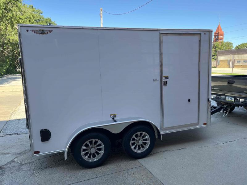 New 2025 H and H Trailer 8.5x18 HH Series Flat Top V-Nose Enclosed ...