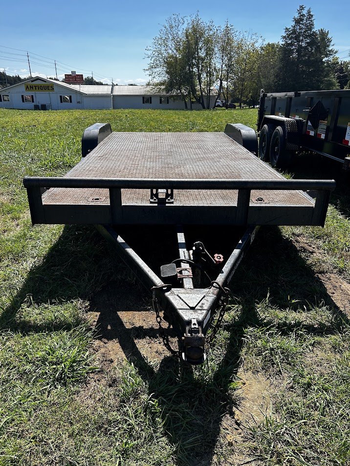 Used 2004 Texas Bragg Trailers 82X20 Car Hauler | Sevierville Tennessee