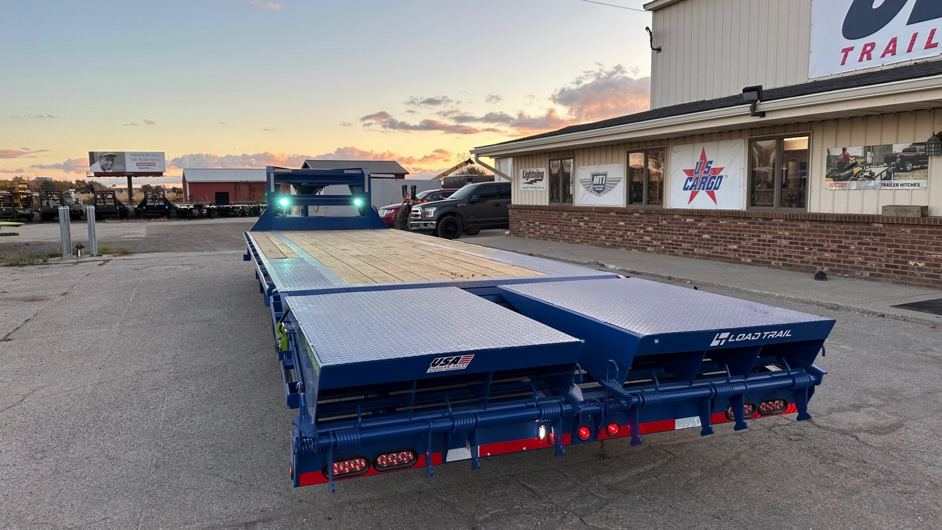 New 2025 Load Trail 102x30 Low Pro Gooseneck Trailer W/Max Ramps 16K ...