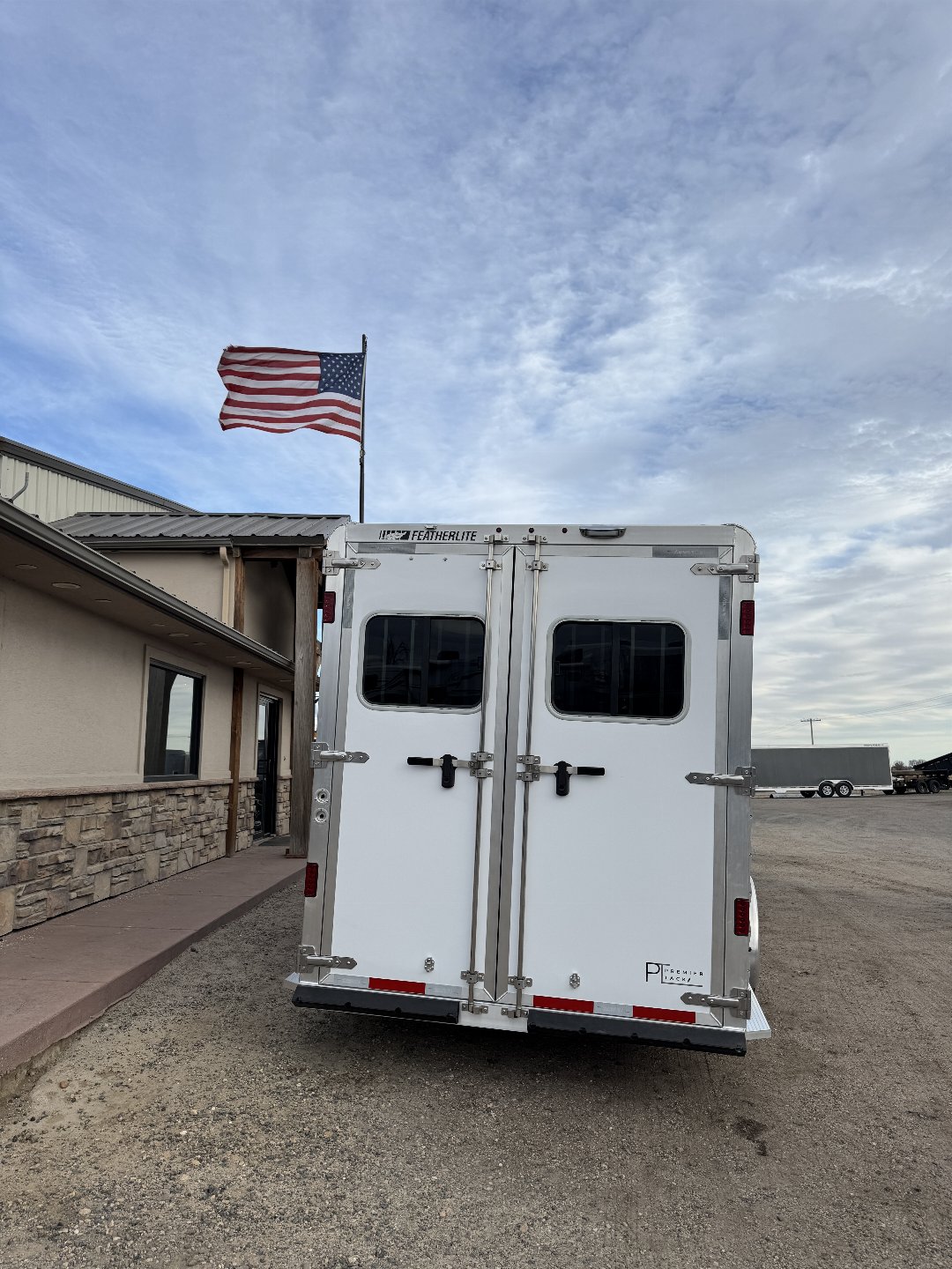 New 2025 Featherlite Trailers 9600 PREMIER TACK 6 Horse Trailer | Fort Morgan Colorado