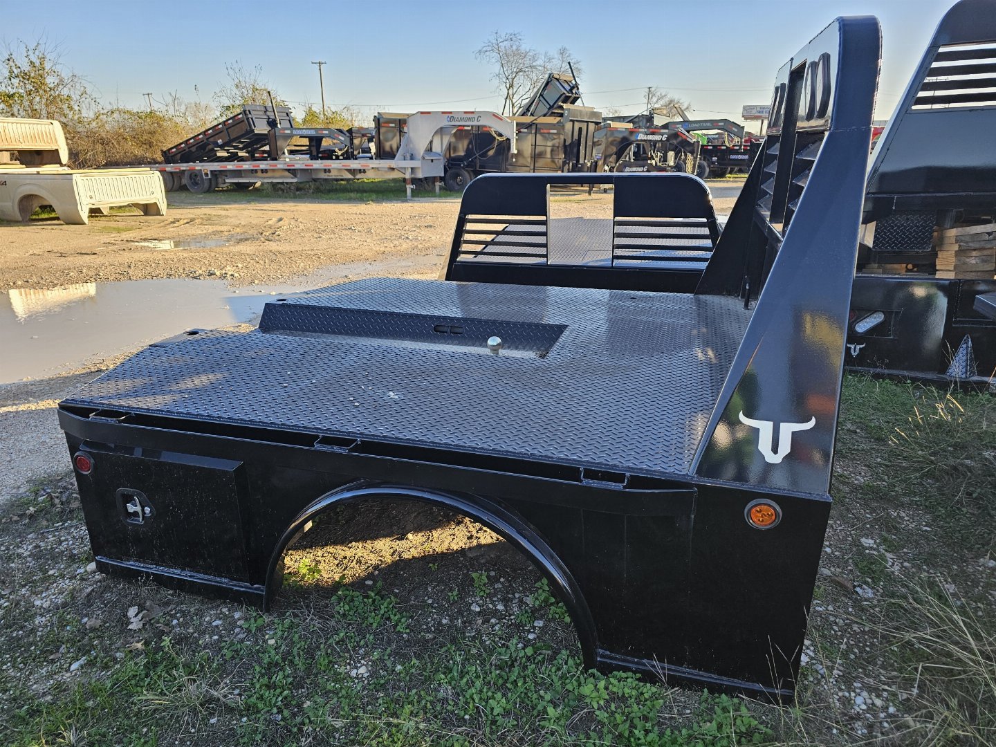 New 2023 NECKOVER PLATFORM SHORT BED SINGLE WHEEL TRUCK BED | Waco Texas