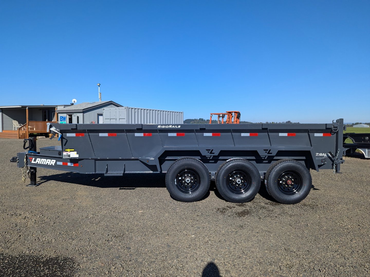 New 2025 Lamar Trailers 83"X16'/21K Dump Trailer 24" SIDES | Monmouth ...