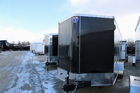 Interstate Trailers | DR Trailer - Trailer Dealer in Eastern MIchigan