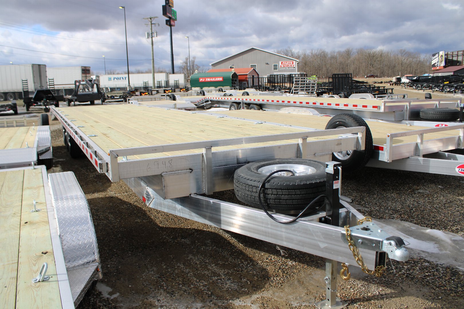 New 2025 Wolverine 39' 21K GVWR TRI AXLE DECK OVER ALUMINUM CAR HAULER ...