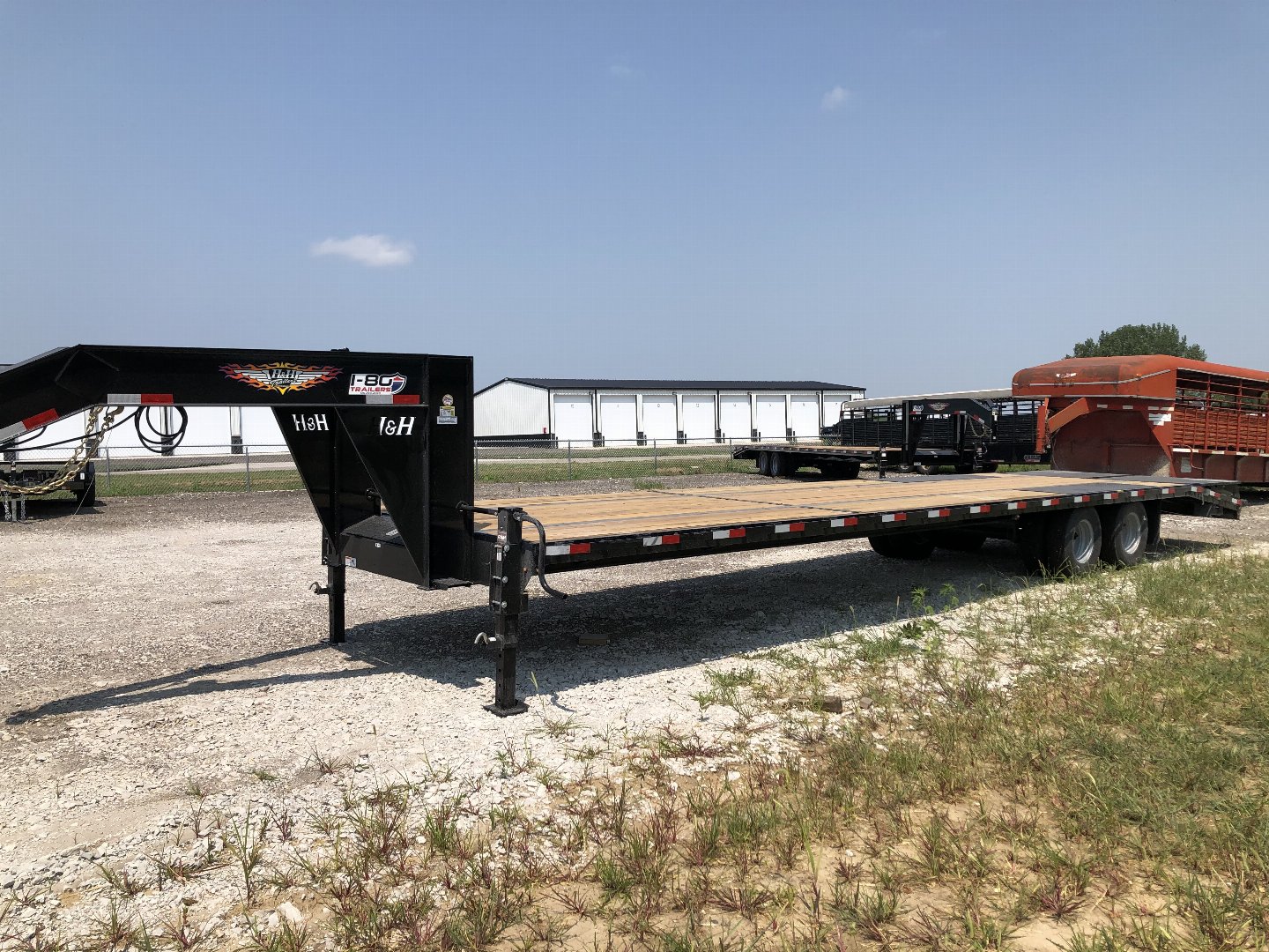 New 2025 H&H Trailers 102"x20'+5' 16k Low Profile Dovetail Super Deluxe ...