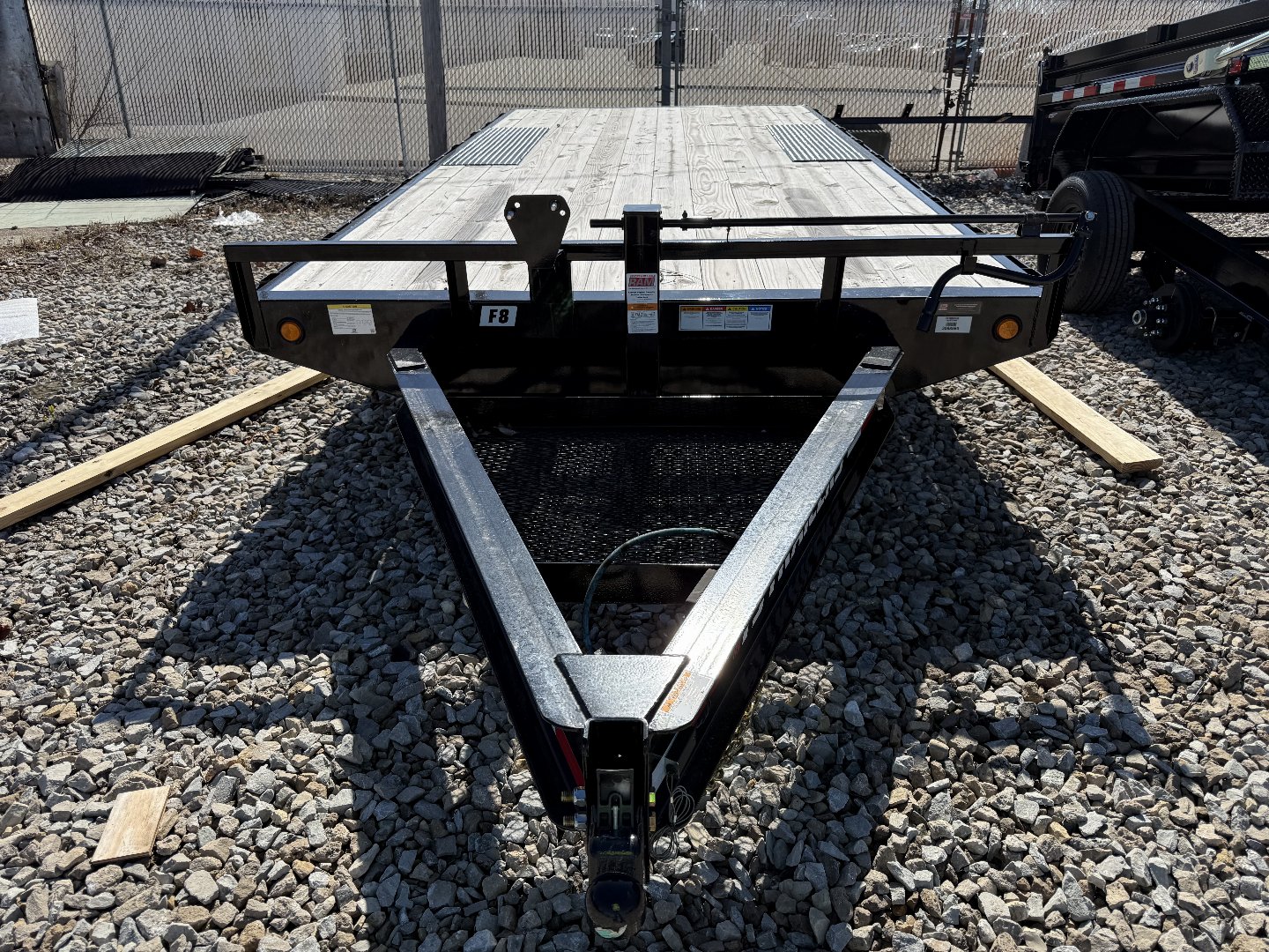 New 2025 PJ Trailers F8182 Deckover Trailer 102X18 TA STRAIGHT W/ SLIDE ...