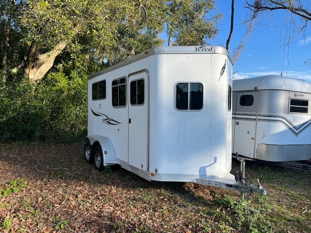 Used 2003 Featherlite Trailers 2 horse straight load bumper pull Horse ...