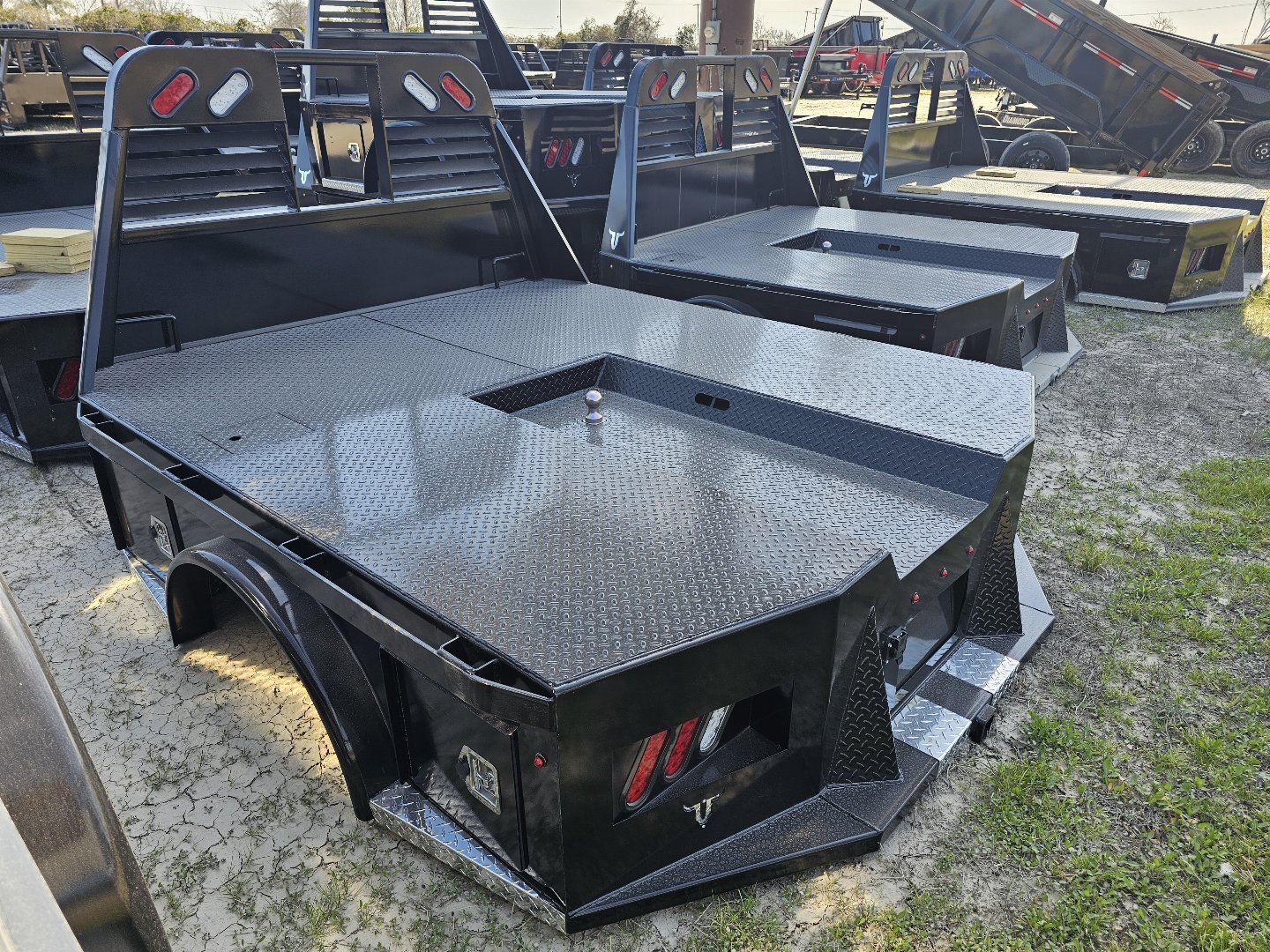 New 2025 Neckover SKIRTED DUALLY Truck Bed | Waco Texas