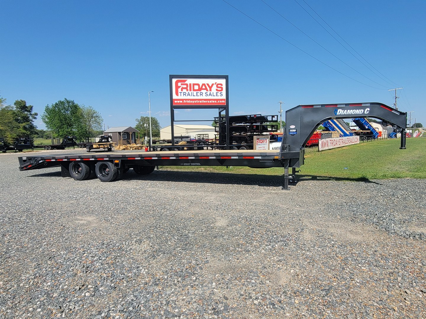 New 2025 Diamond C Trailers FMAX210 32' x 102" w/ Max Ramps | Texarkana ...