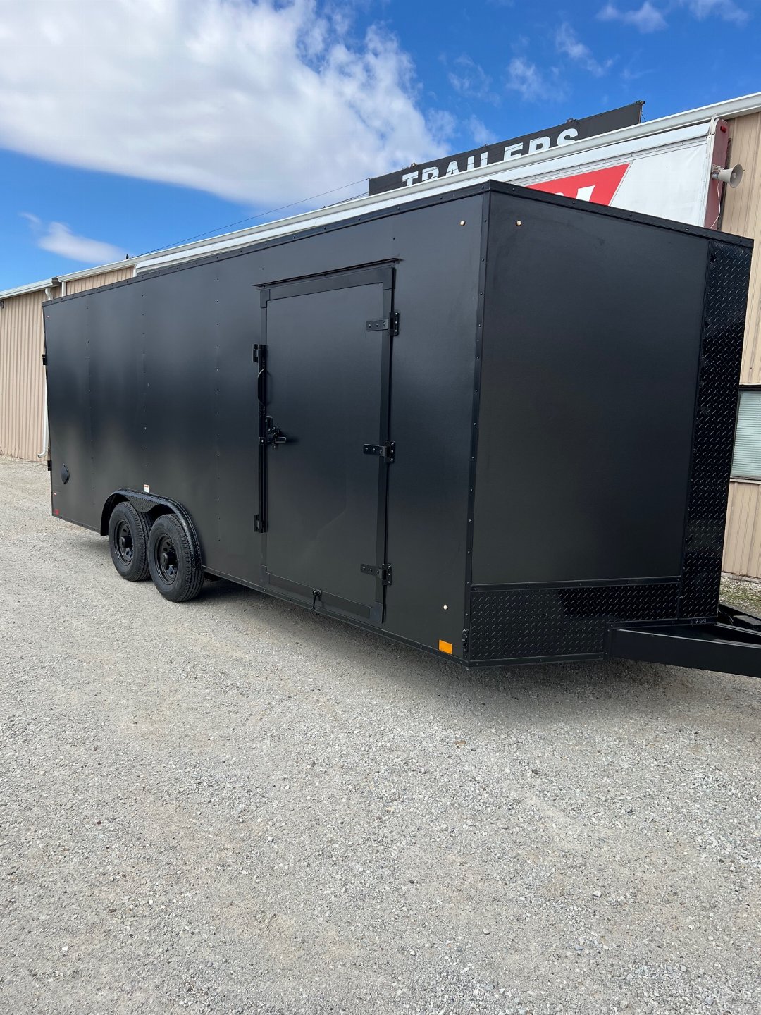 New 2026 Discovery Car Hauler ET 8.5X20 10K GVWR Enclosed Car Trailer ...