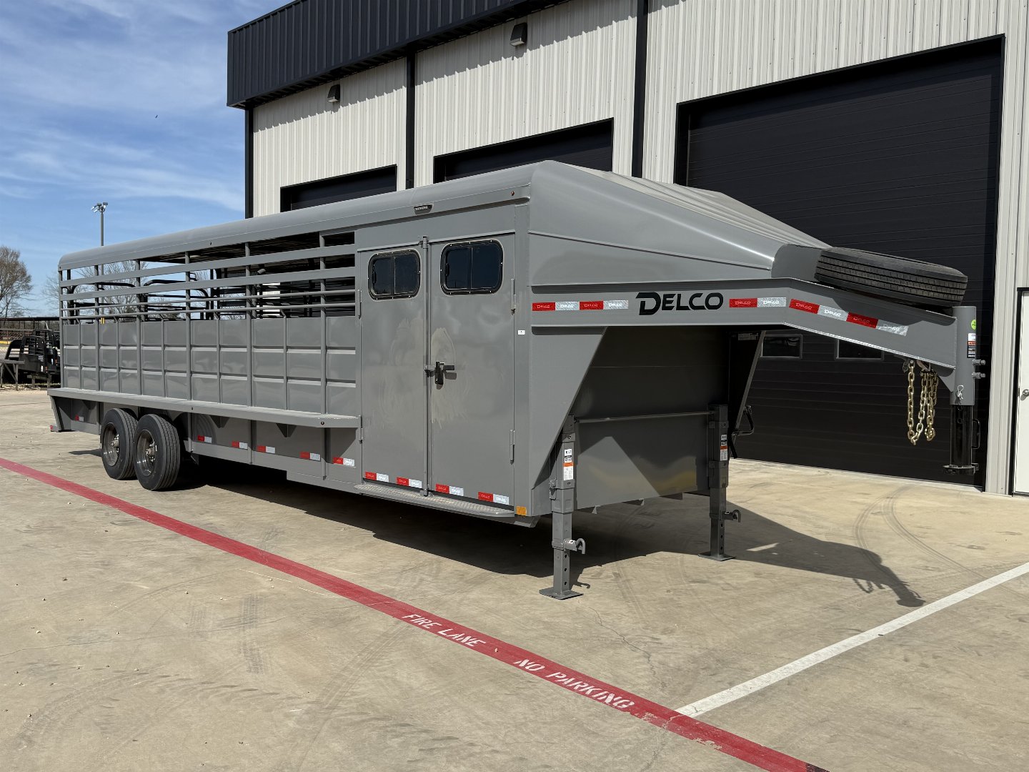 Delco Trailers - 271 Trailers in Paris, Texas