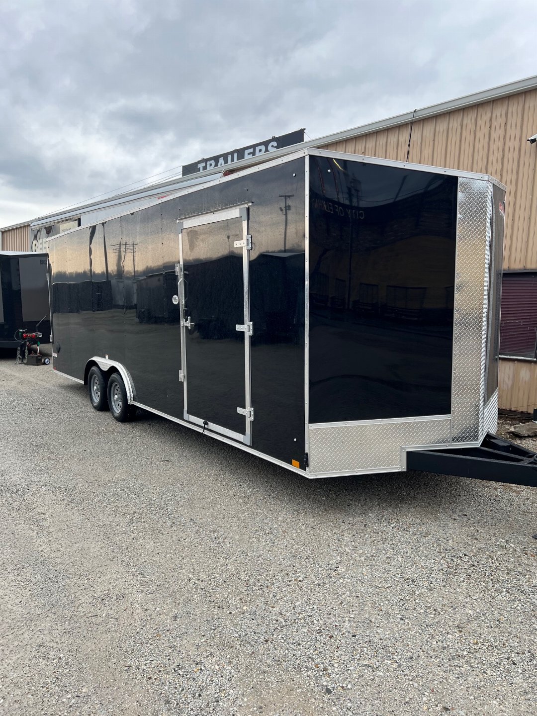 New 2026 Discovery Car Hauler ET 8.5X24 7K GVWR Enclosed Car Trailer ...