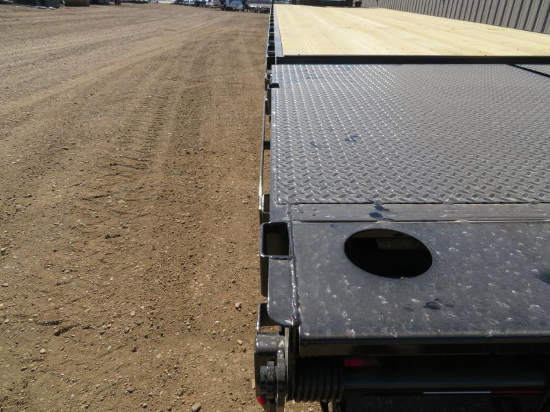 New 2024 Titan 32 Tandem Dual GN Trailer w/ Wide Glide Tail | Humboldt ...