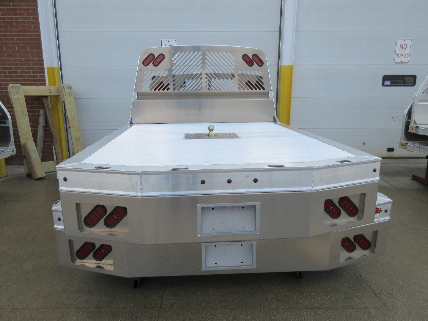 New 2025 Tuff Truck Bodies 8'6"X 84" RANCHER EXTRUDED ALUMINUM W ...