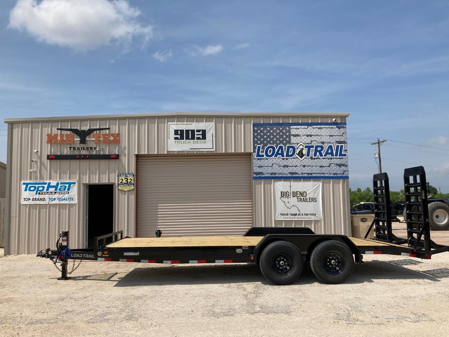 New 2025 Load Trail 83" x 20' Tandem Axle Carhauler | Abilene Texas
