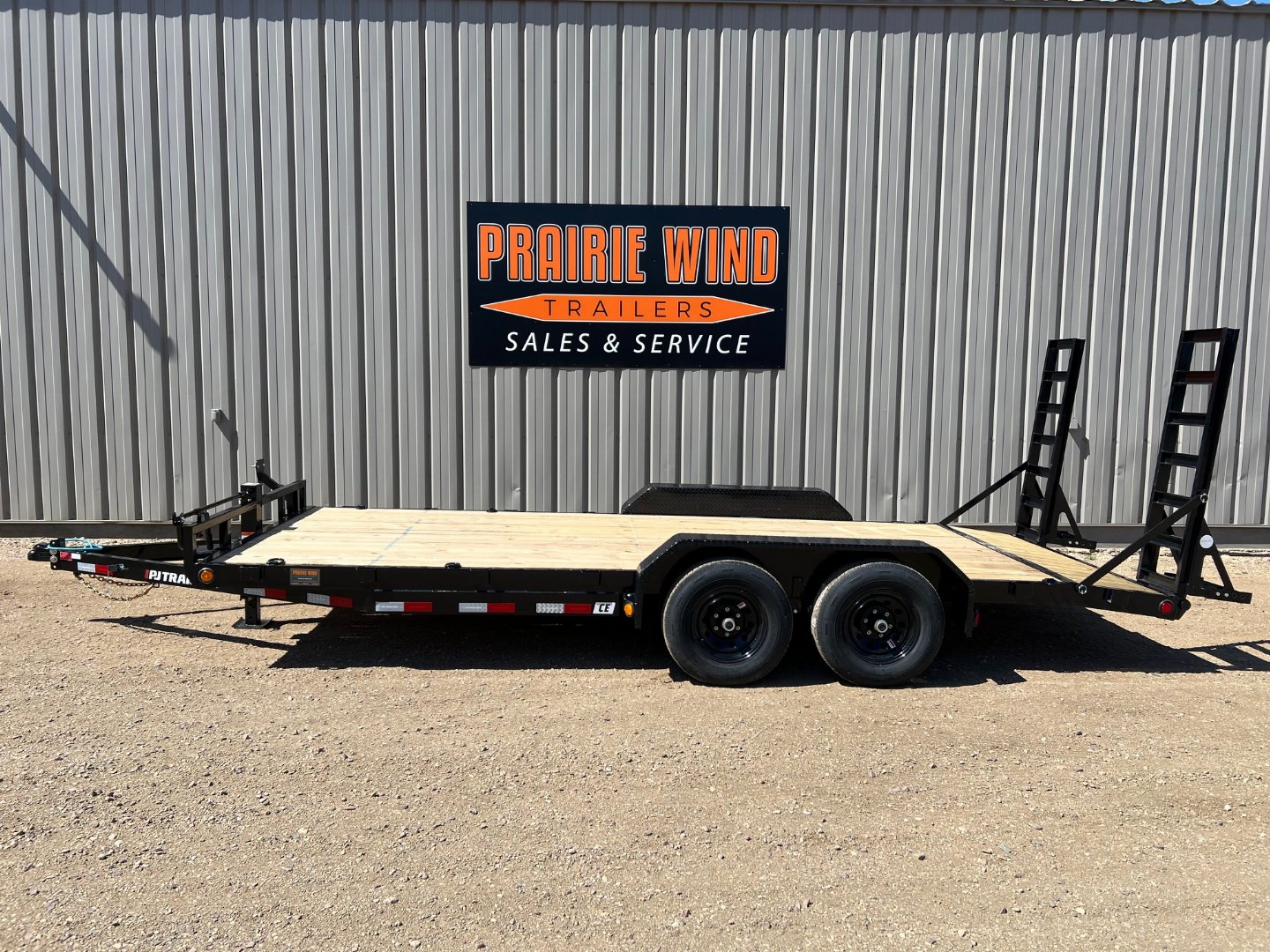 New 2025 PJ Trailers 18 CE Equipment Trailer | Humboldt South Dakota