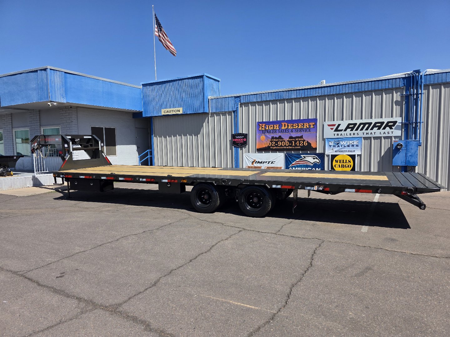 New 2025 Maxx-D Trailers YDX 32' Flatbed Hydraulic Dovetail Deckover ...