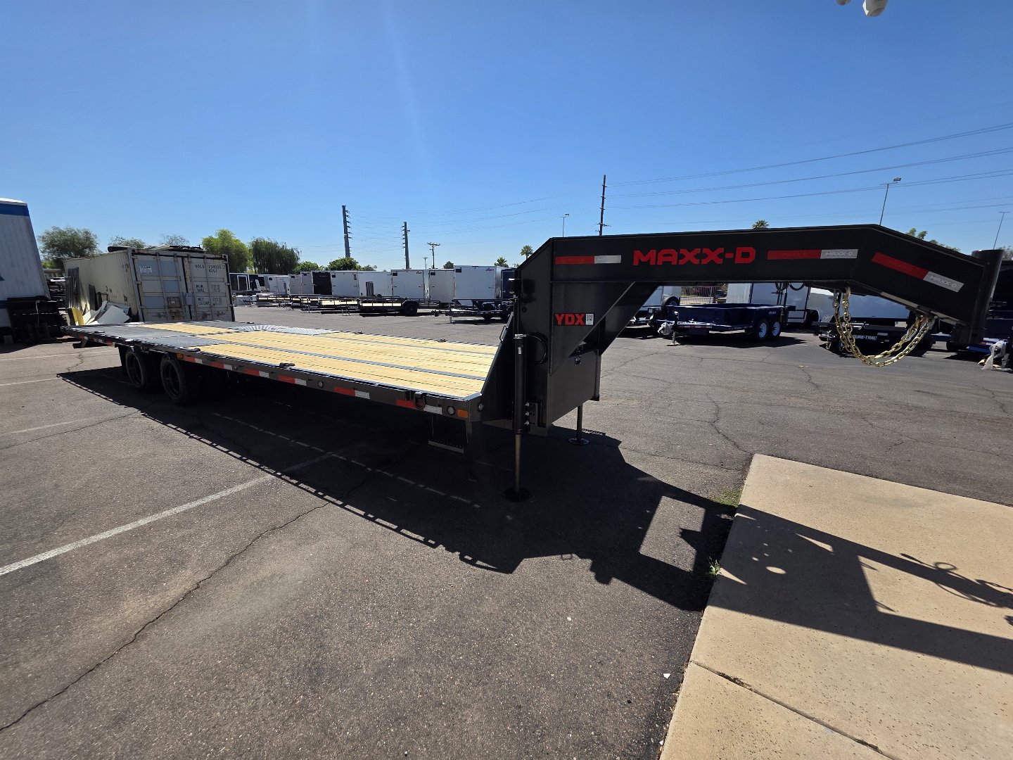 New 2025 Maxx-D Trailers YDX 32' Flatbed Hydraulic Dovetail Deckover ...