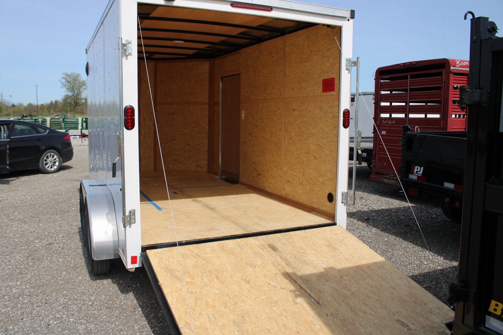 Used 2025 Interstate Trailers 7'X12'FT R 7K GVWR ENCLOSED TRAILER 47390 ...