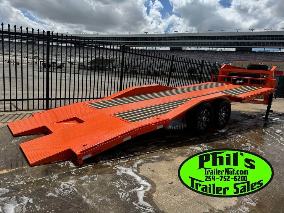 New 2025 102 X24 GOOSENECK DRIVE OVER FENDER OPEN CAR HAULER Equipment ...