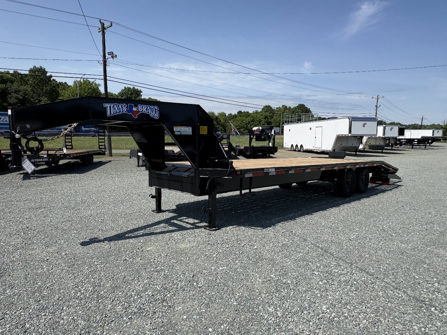 New 2024 TEXAS BRAGG TRAILERS GN 20+5 14K Flatbed Trailer | Burlington ...
