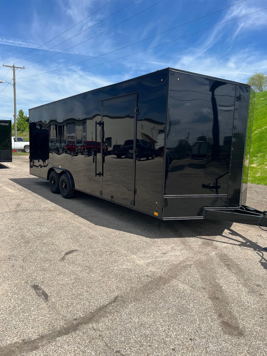 New 2026 Discovery Car Hauler ET 8.5X24 10K GVWR Enclosed Car Trailer ...