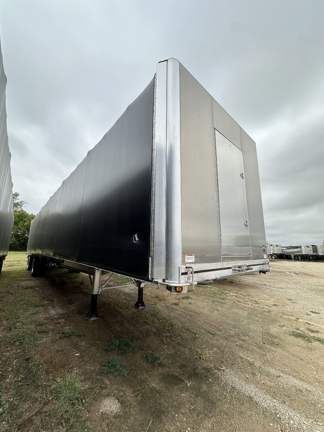 New 2026 MAC Trailers 53' Curtainside w/ Aero Conestoga | Benton Missouri