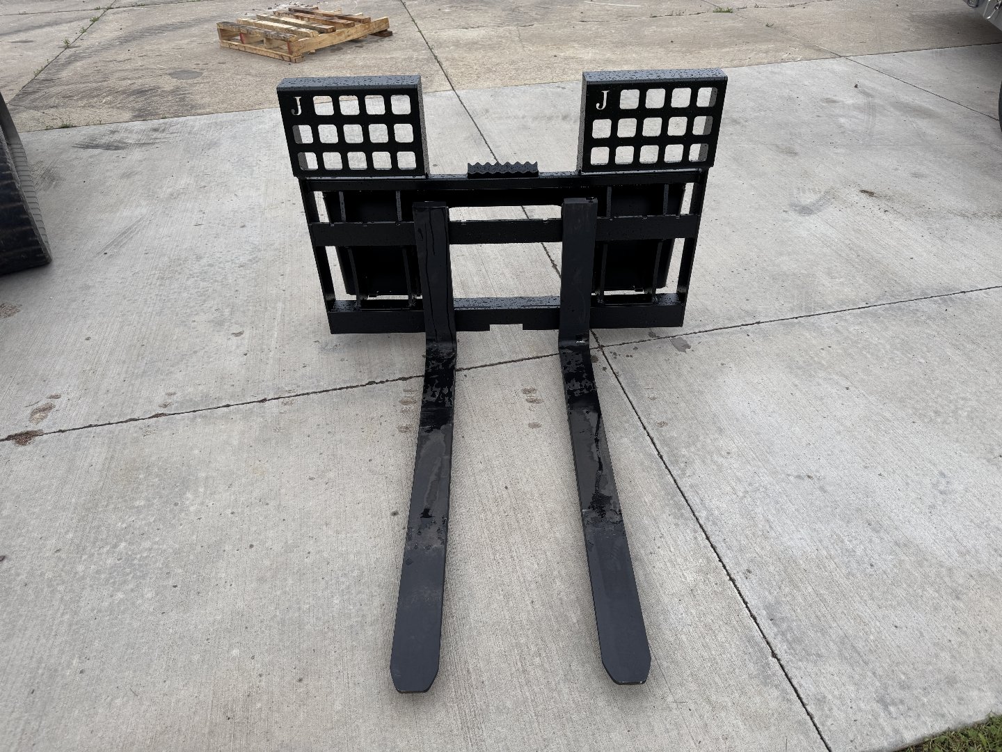 New 2025 Jenkins Iron and Steel Skid Steer Pallet Forks Attachment ...