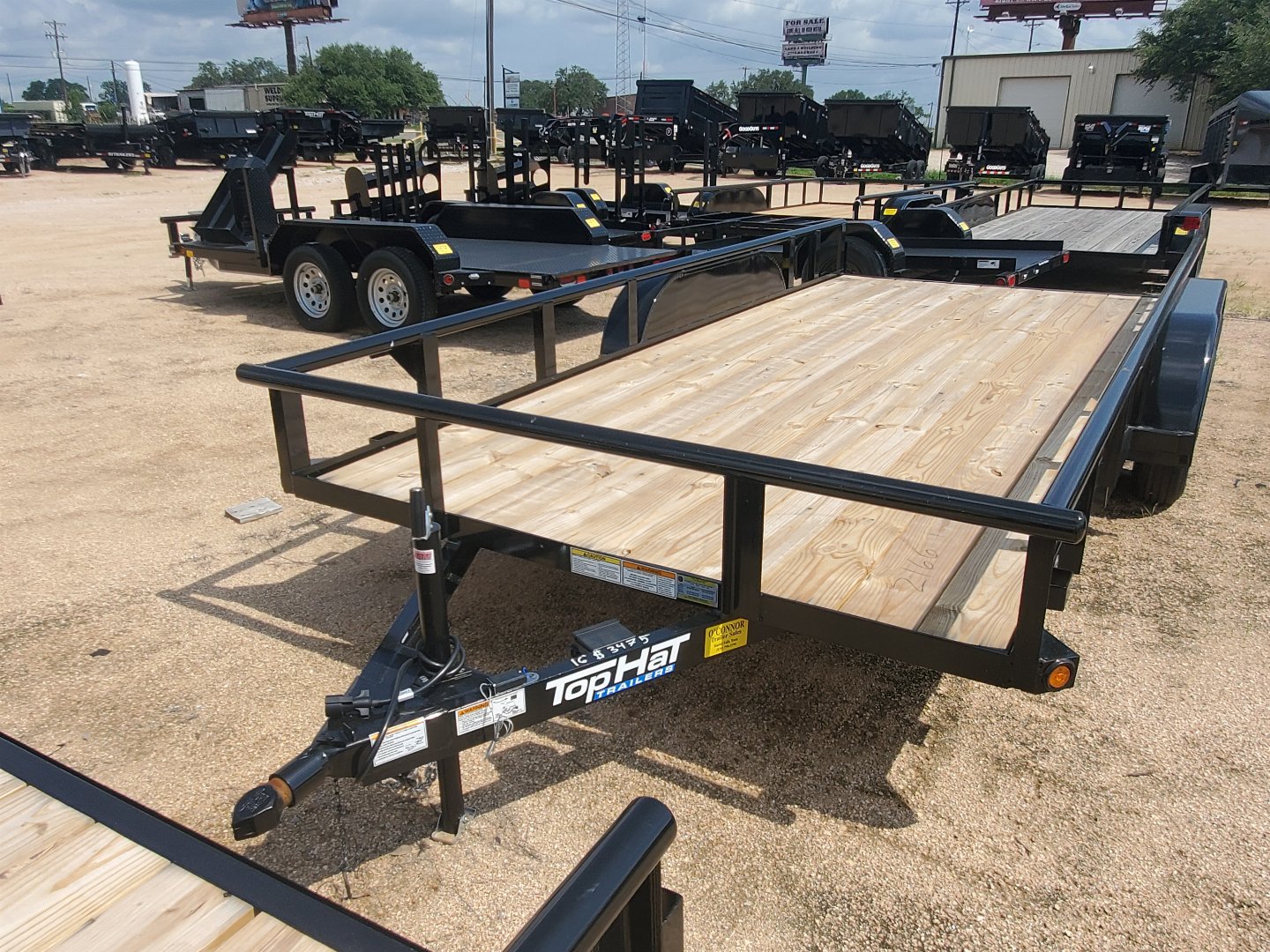 New 2025 Top Hat Trailers mp16x83-7e-r Utility Trailer | Marble Falls Texas