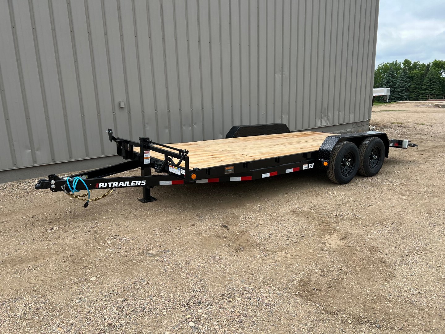 New 2026 PJ Trailers 18 CE Equipment Trailer | Humboldt South Dakota