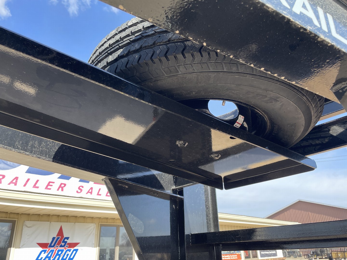 New 2025 LOAD TRAIL 102"x32' 26K Hydro Dove w/12ft Dove and Options ...